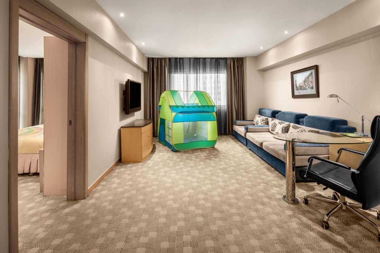 HOLIDAY INN CITY CENTRE HARBIN